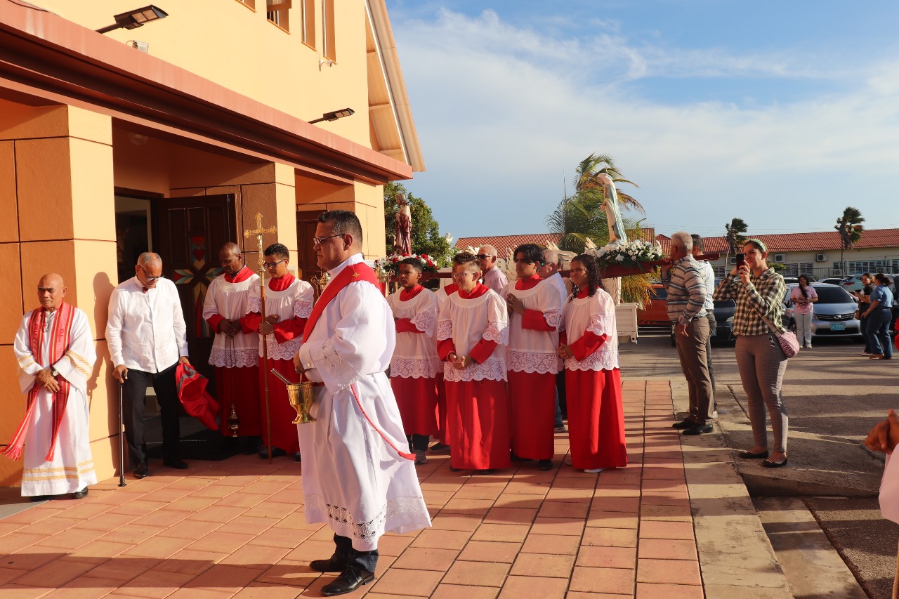 125 aniversario di Parokia Sagrado Curazon di Hesus a wordo celebra cu ...