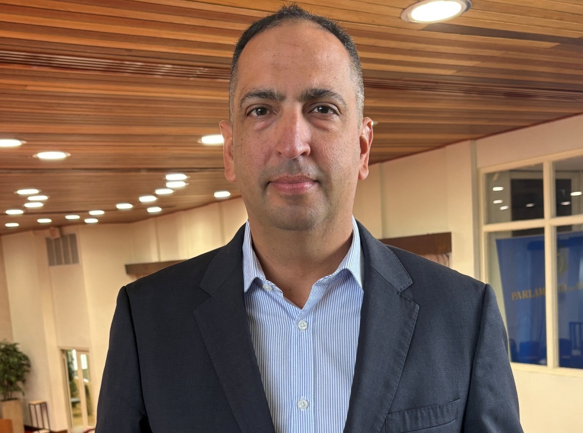 Awor cu AZV tin surplus ta na su lugar pa tur personal di cuido haya e ...