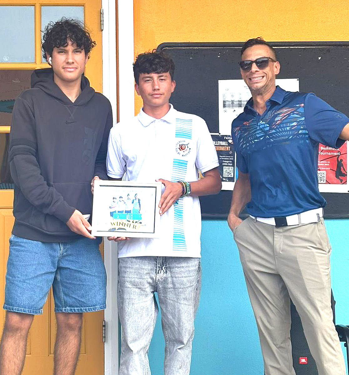 A honra alumnonan di Colegio Nigel Matthew cu a sobresali den deporte