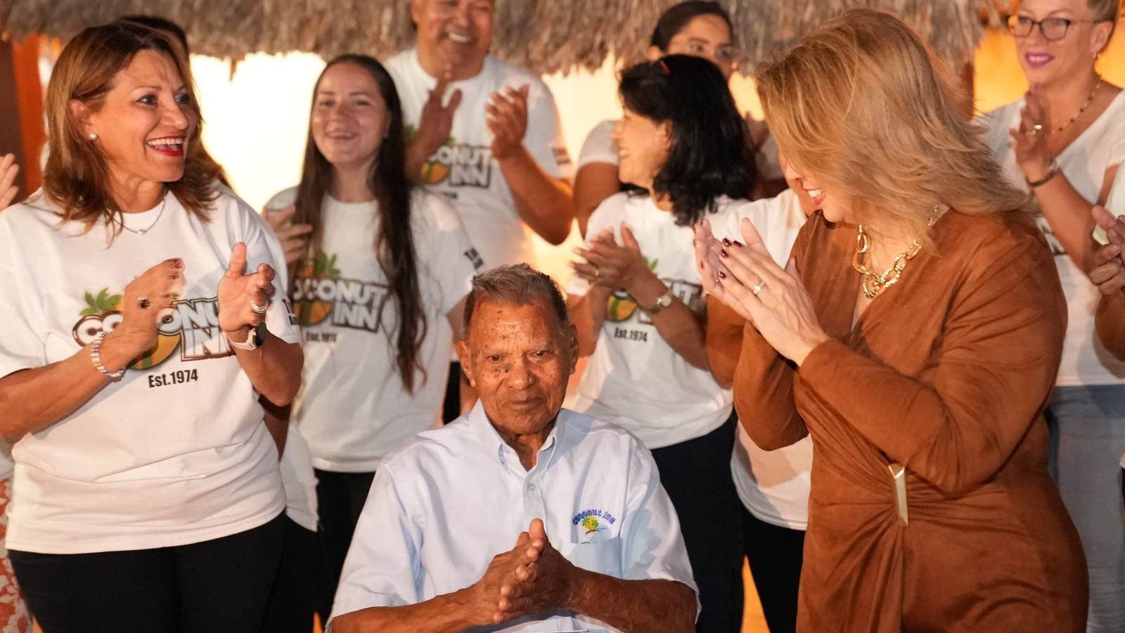 A reconoce Angel Rojer como Pionero den Aruba su turismo