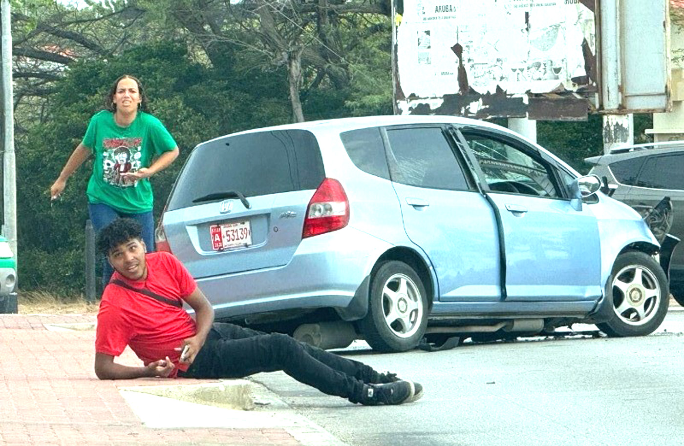 Accident frontal fuerte a laga dama herida cu golpi na su barica