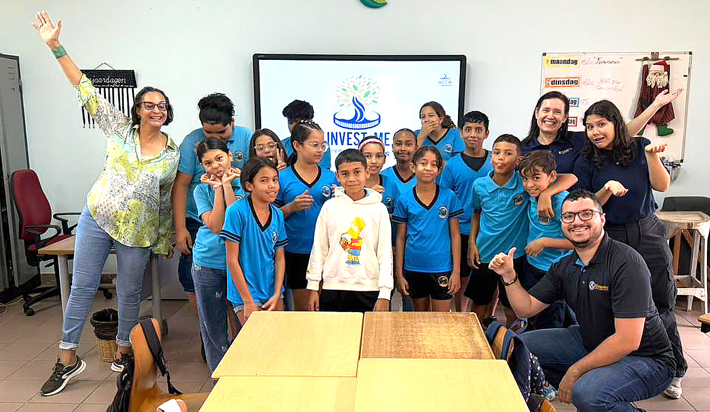 Alumnonan di Colegio Laura Wernet Paskel a haya sa mas di ‘Invest in Me’