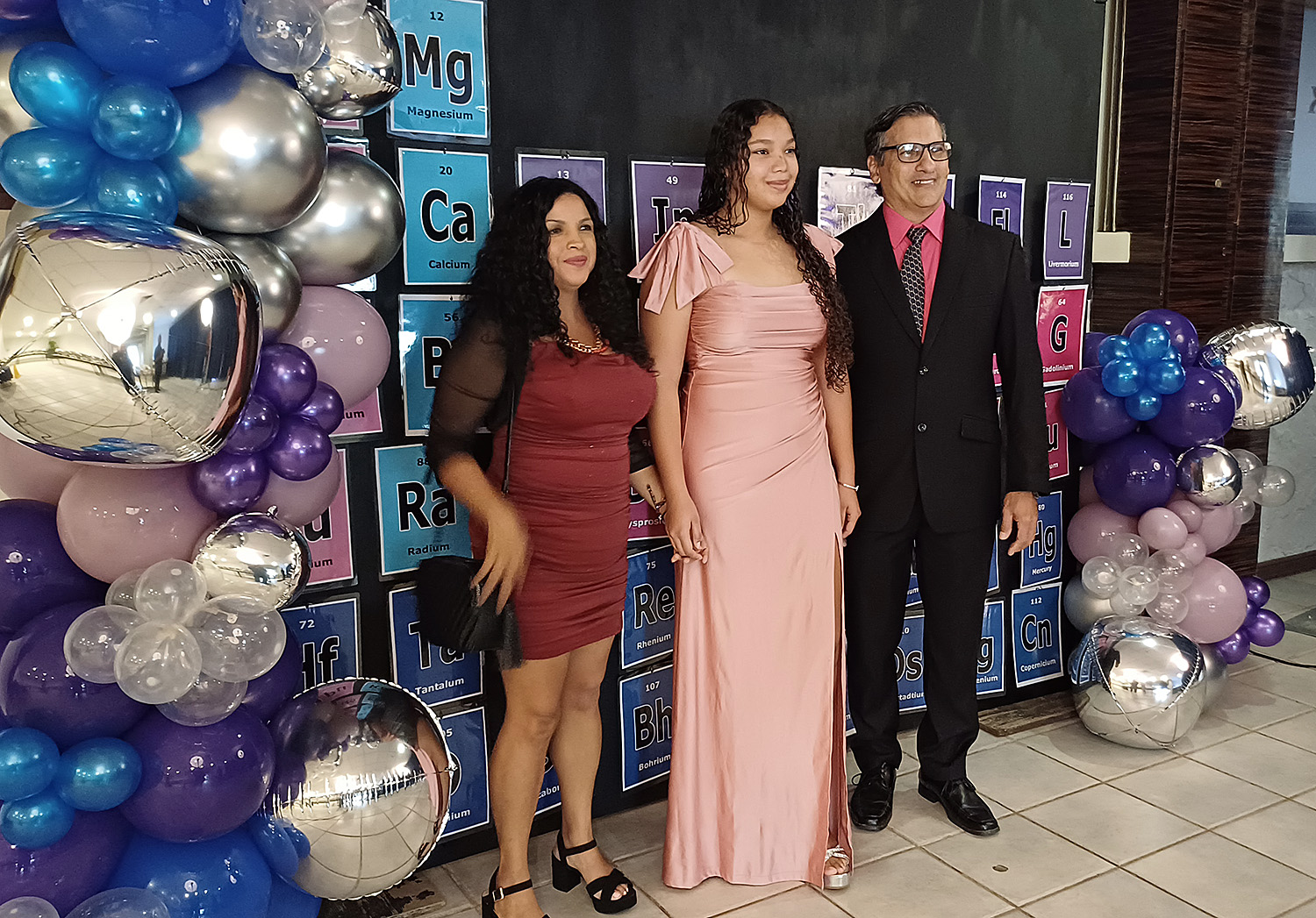 Anochi di ‘Elements’ pa graduacion di Abraham de Veerschool