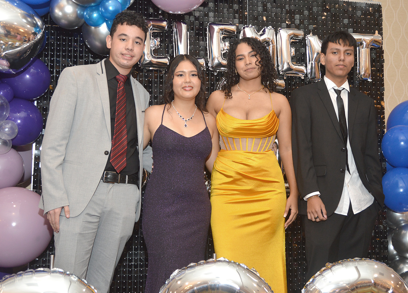 Anochi di ‘Elements’ pa graduacion di Abraham de Veerschool