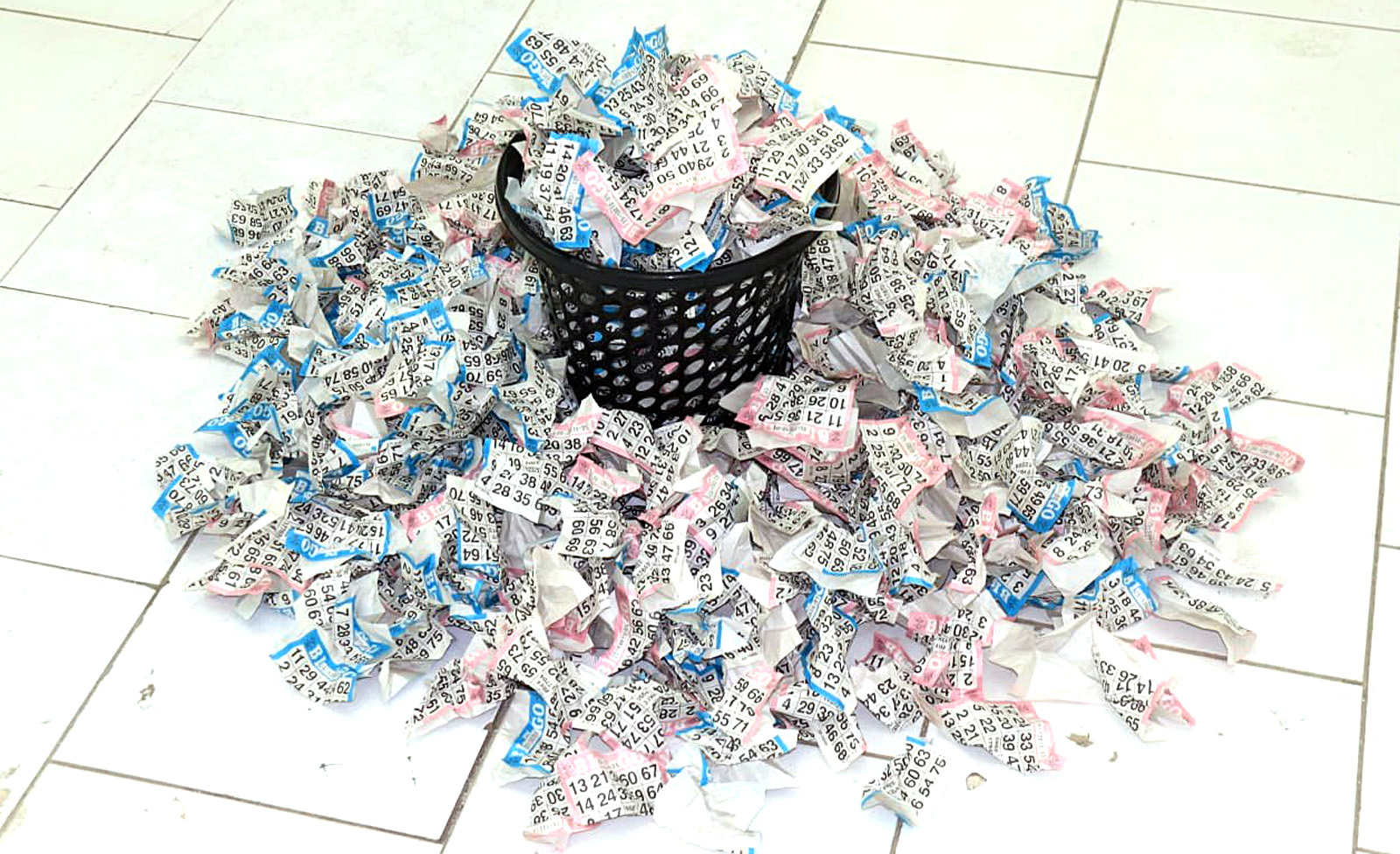 Artista Maze de Boer a keda impresiona cu asina hopi oficina di Lotto ...