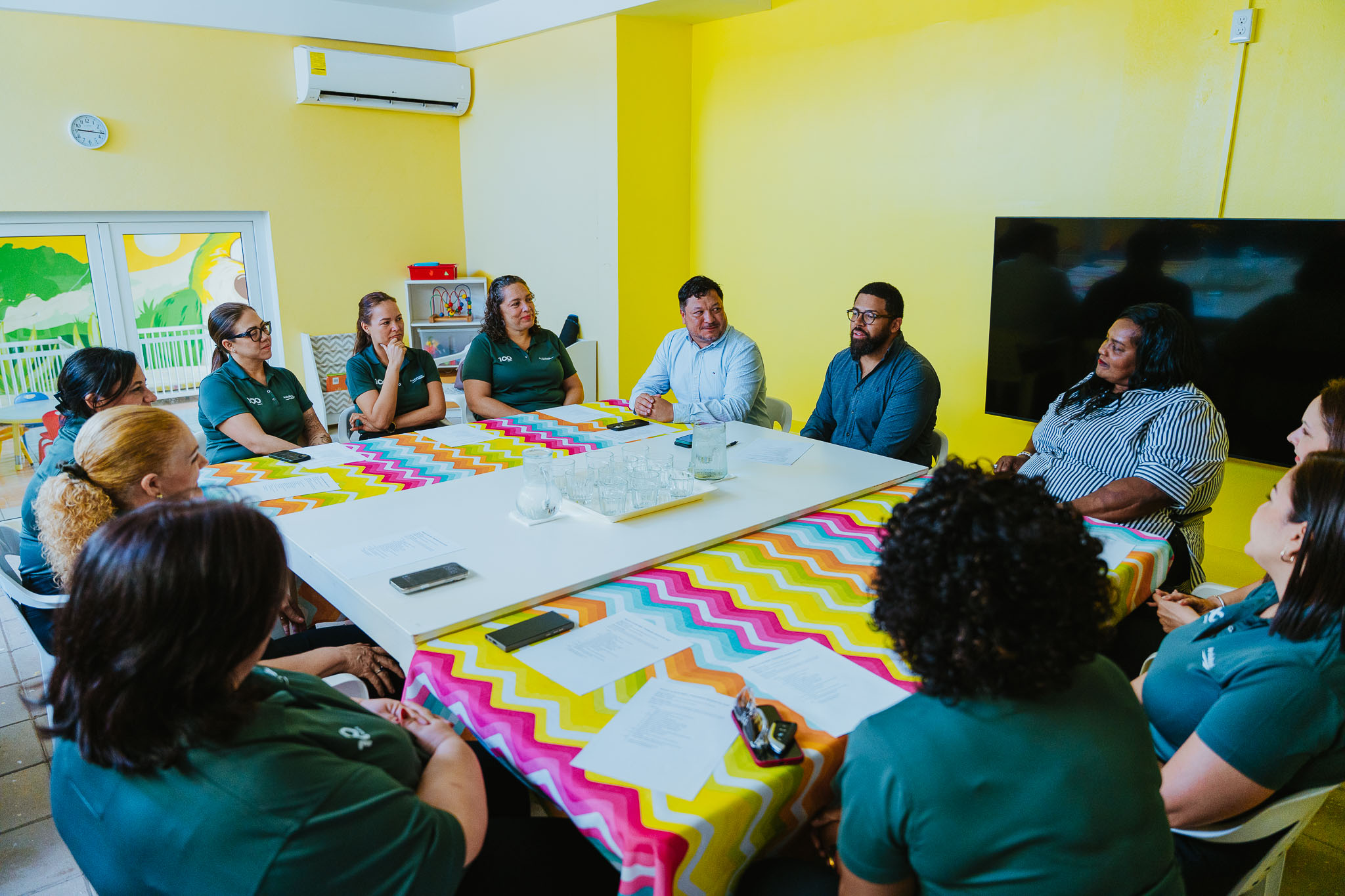 Aruba Bank cu donacion di 100 mil Florin na Stichting Casa Cuna Progreso