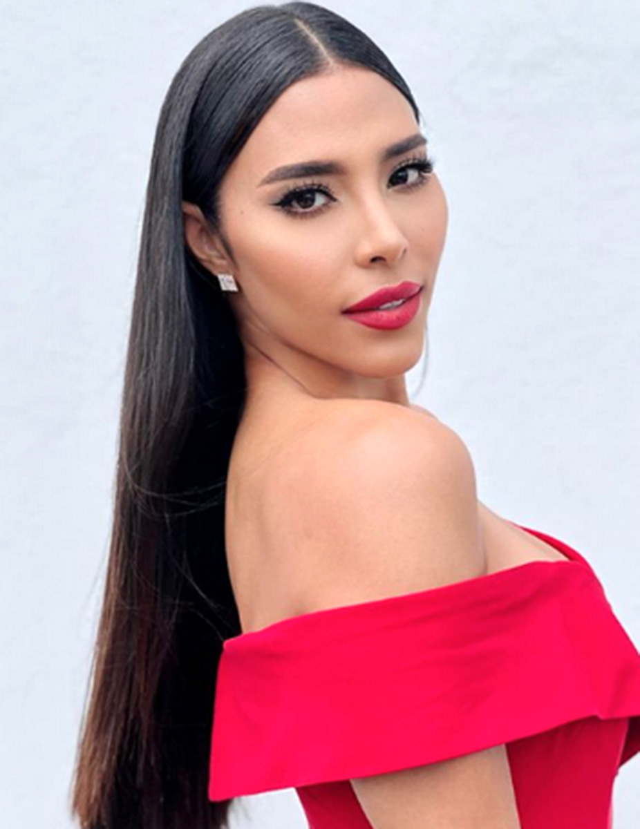 Awor ta Debbie Aflalo ta by representa Republica Dominicana na Miss ...