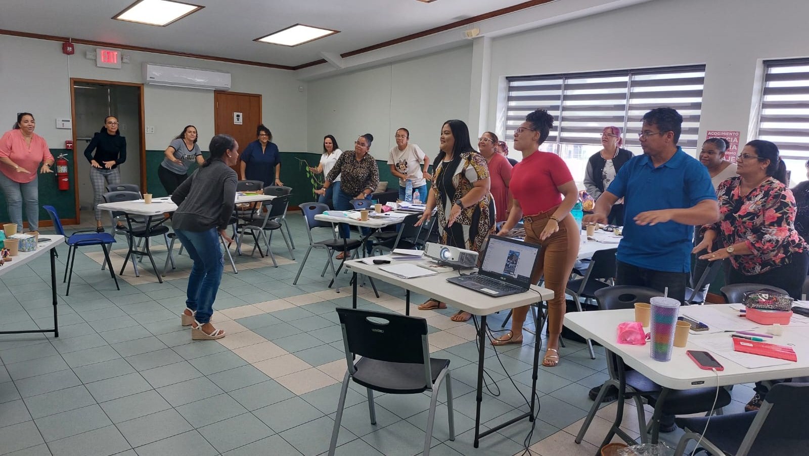 CEDE Aruba y Ministerio di Husticia y Asuntonan Social a uni de e ...