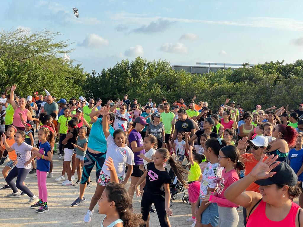 Colegio Conrado Coronel a organiza un “Fun Walk & Run” cu tema “Shine ...