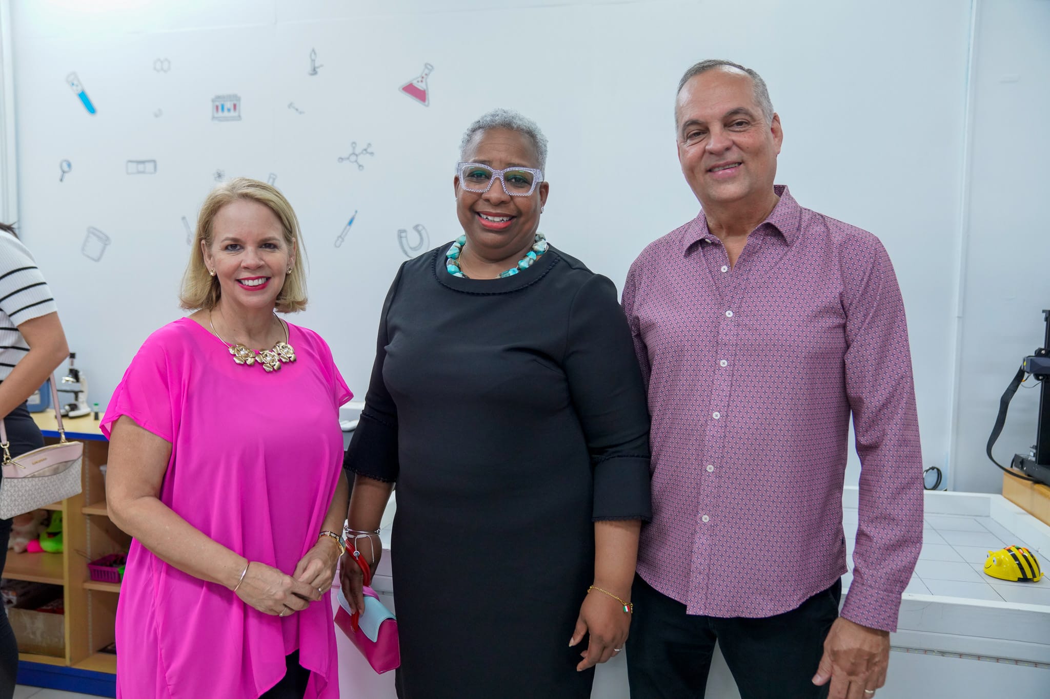 Colegio Felipe B. Tromp na Noord a inaugura nan 'Steam Room'