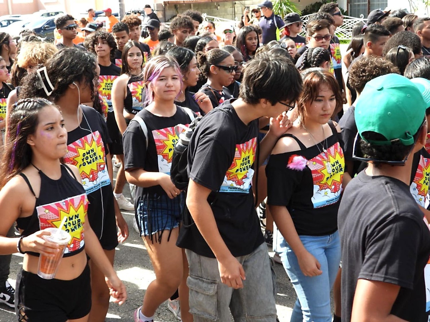 Colegio San Antonio cu Ceque College y International School a uni den ...