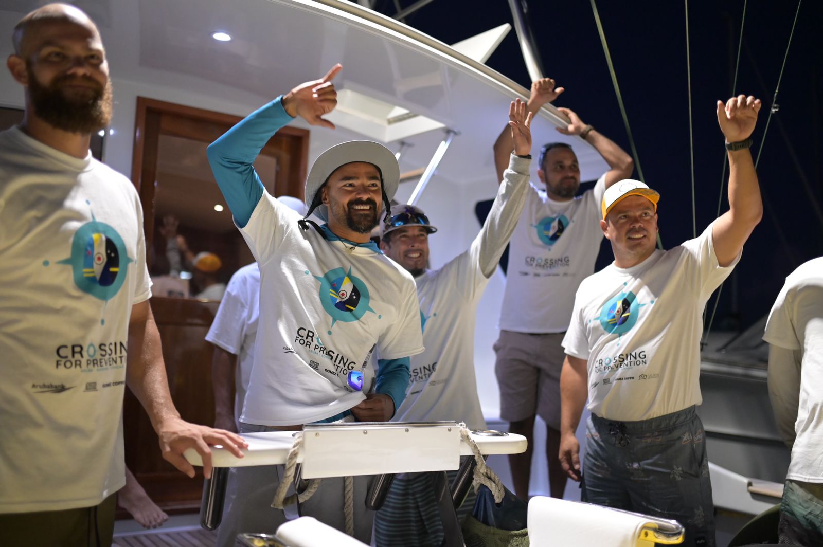 Deaxo Croes ta cla pa su hazaña historico di crusa lama entre Bonaire y ...