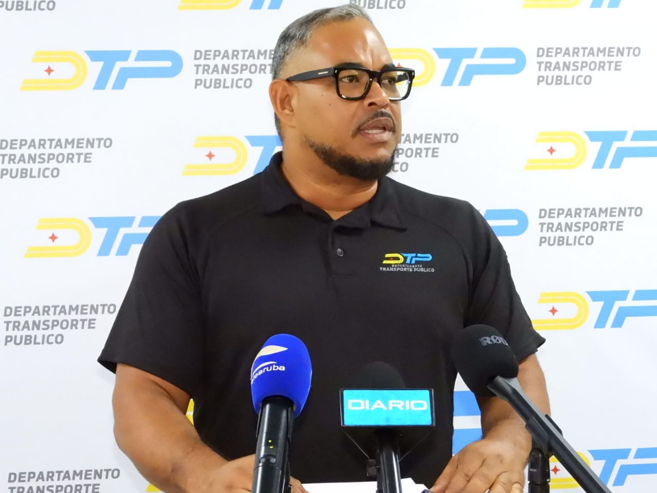 Departamento di Transporte Publico cu website nobo como parti di ...