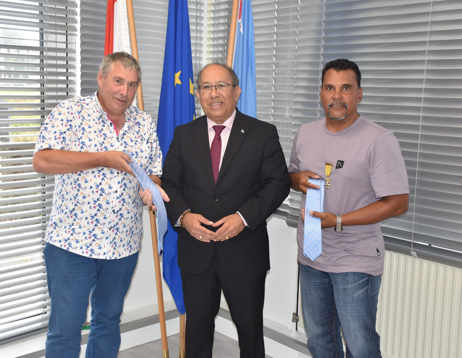 Duanero Giovanni Davelaar a bishita Minister Thijsen