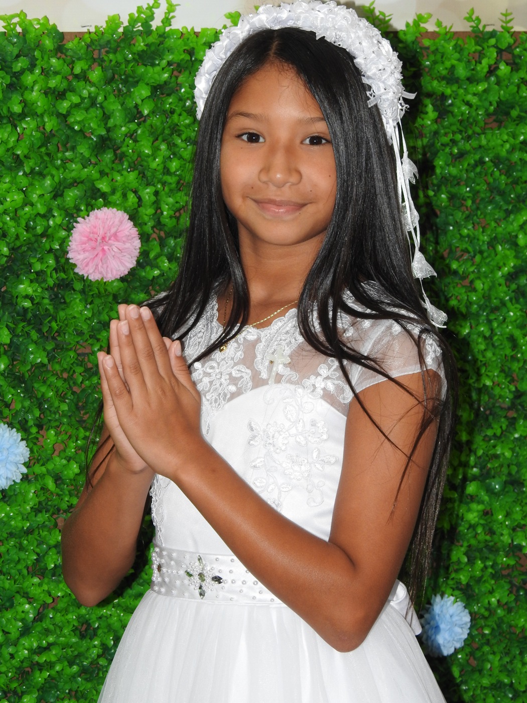 Hobennan di Colegio Laura Wernet Paskel a ricibi na Misa Santa Cruz