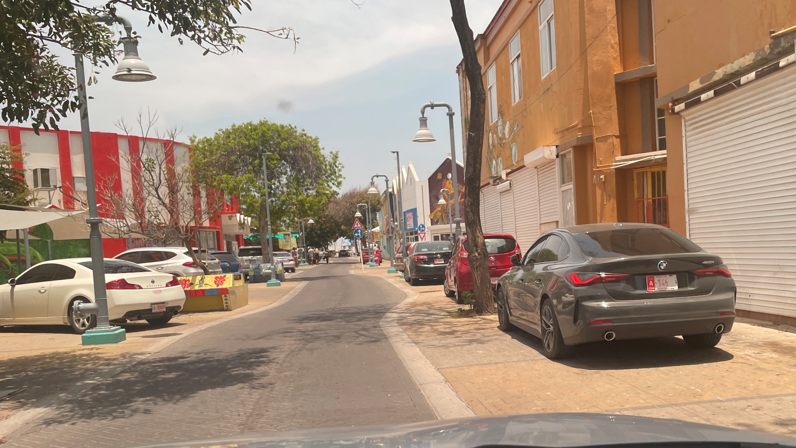 Hopi auto ariba acera na San Nicolas ta un atentado contra e seguridad ...