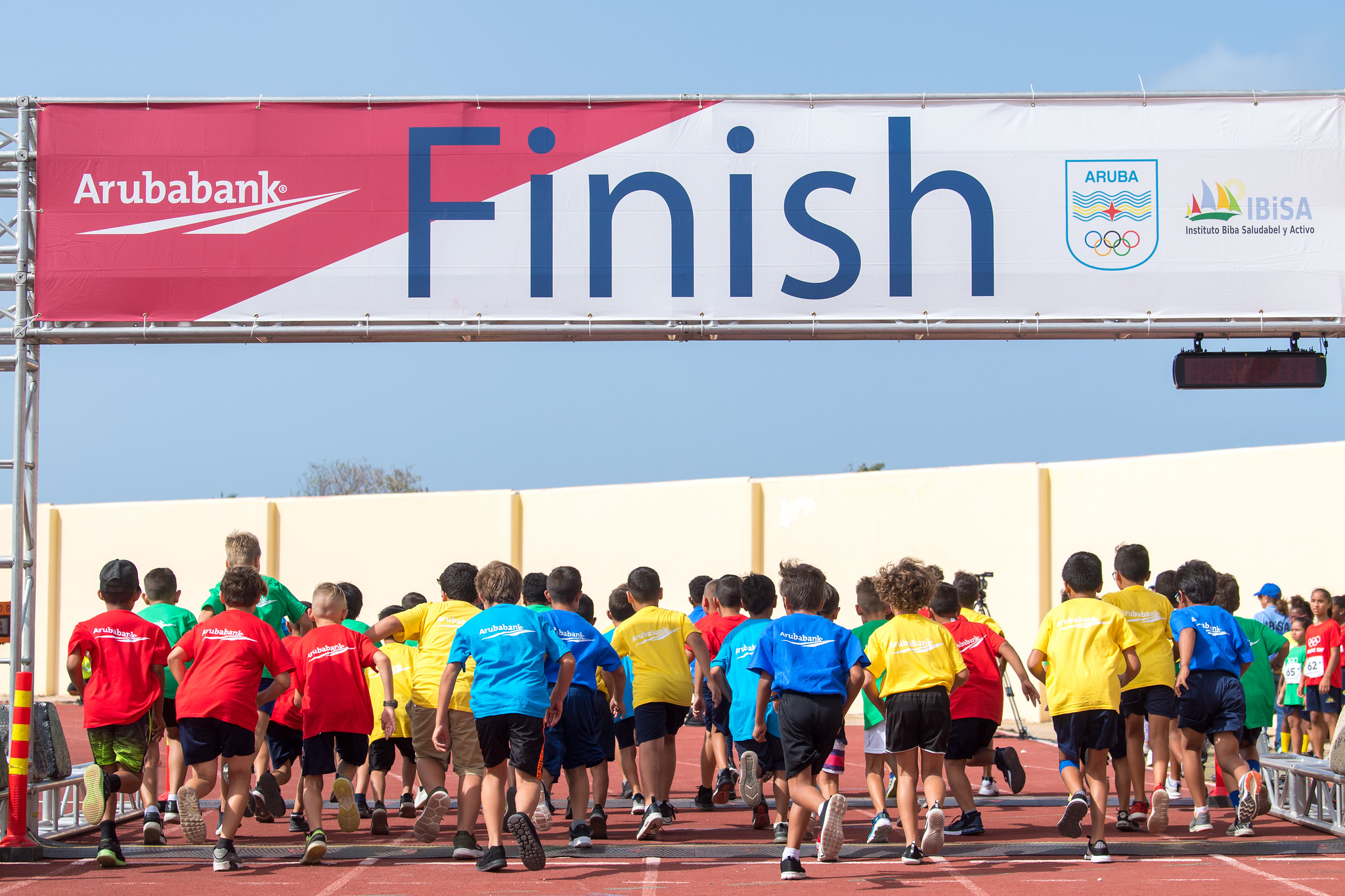 IBiSA Kids run & Olympic Day Celebration ta bek den Stadion