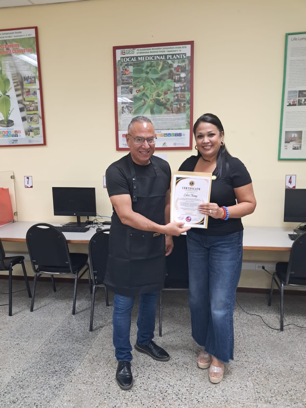 Aruba One Happy Island Lions Club ta reconoce Elvis Tromp pa su ...