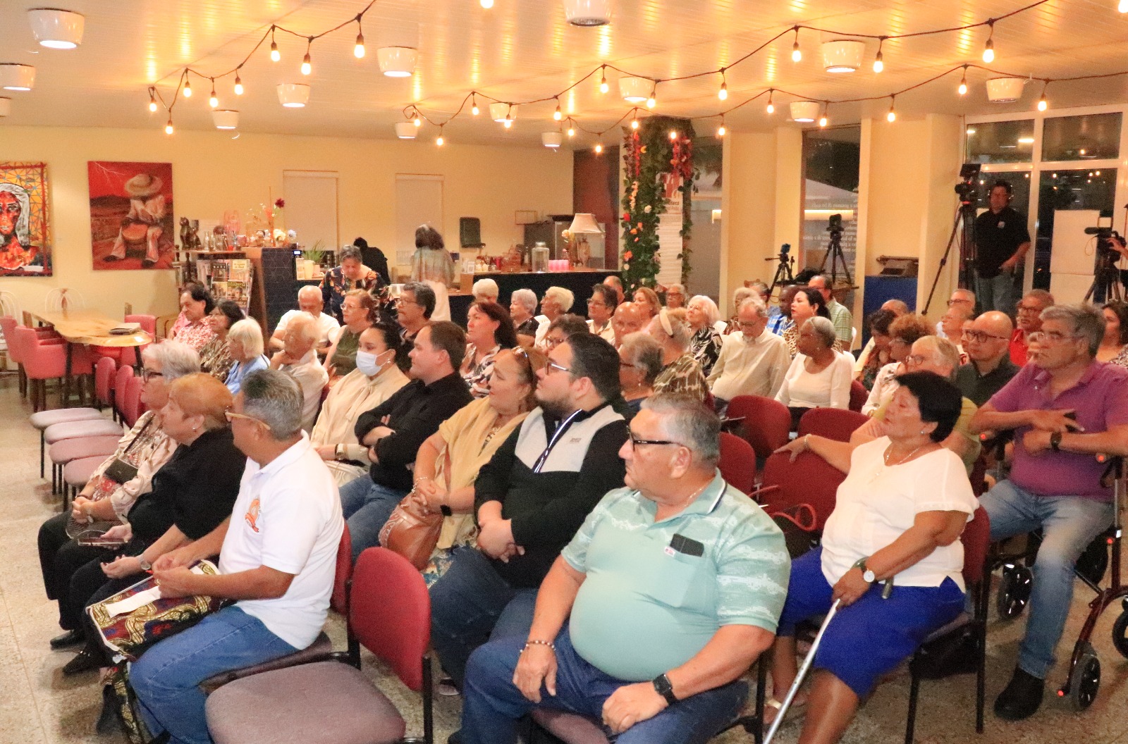 Marilis Becker a hiba nan den ambiente di Status Aparte 40 aña pasa