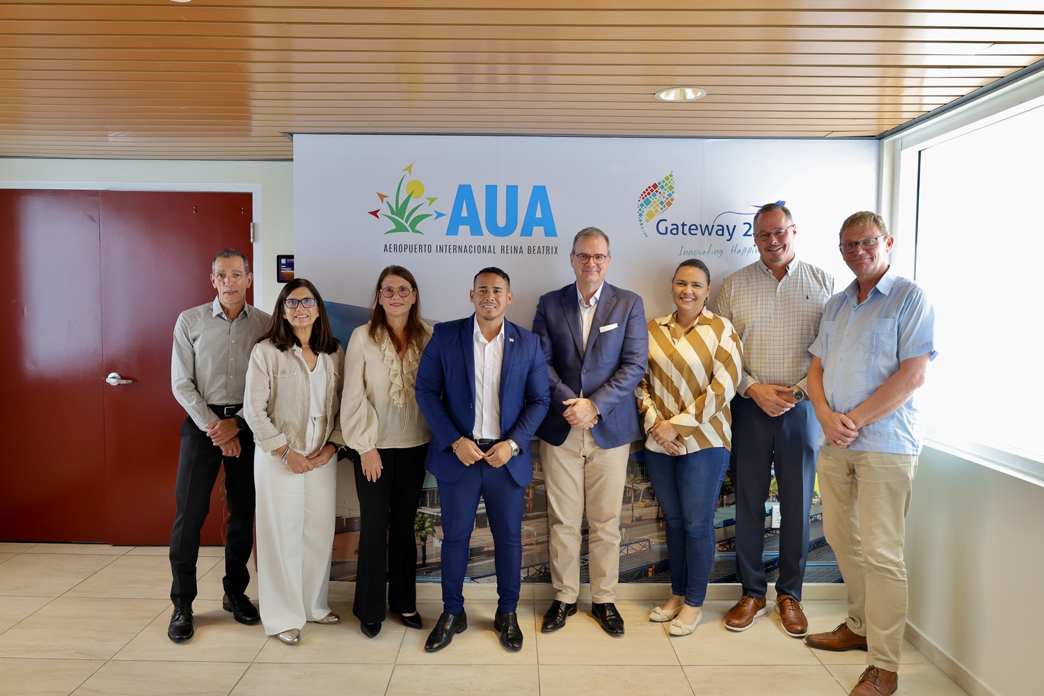 Minister Cicilia a tene encuentro oficial cu CEO nobo di Aeropuerto ...