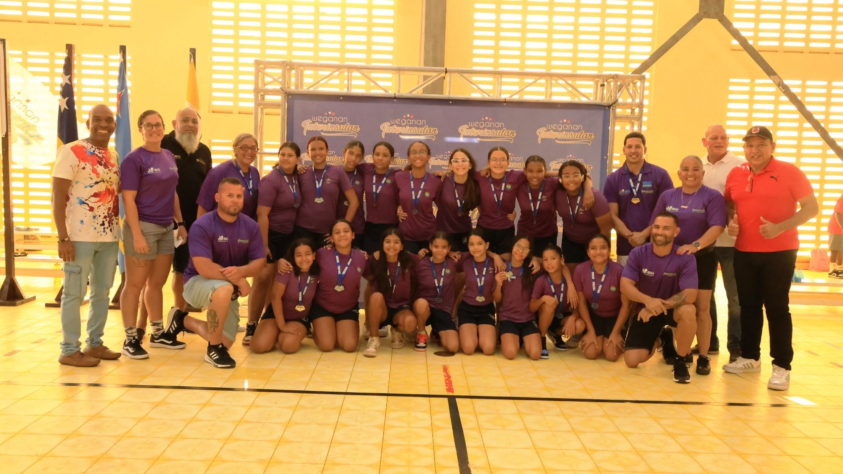 Minister Endy Croes ta felicita Colegio San Hose Campeon y Colegio ...