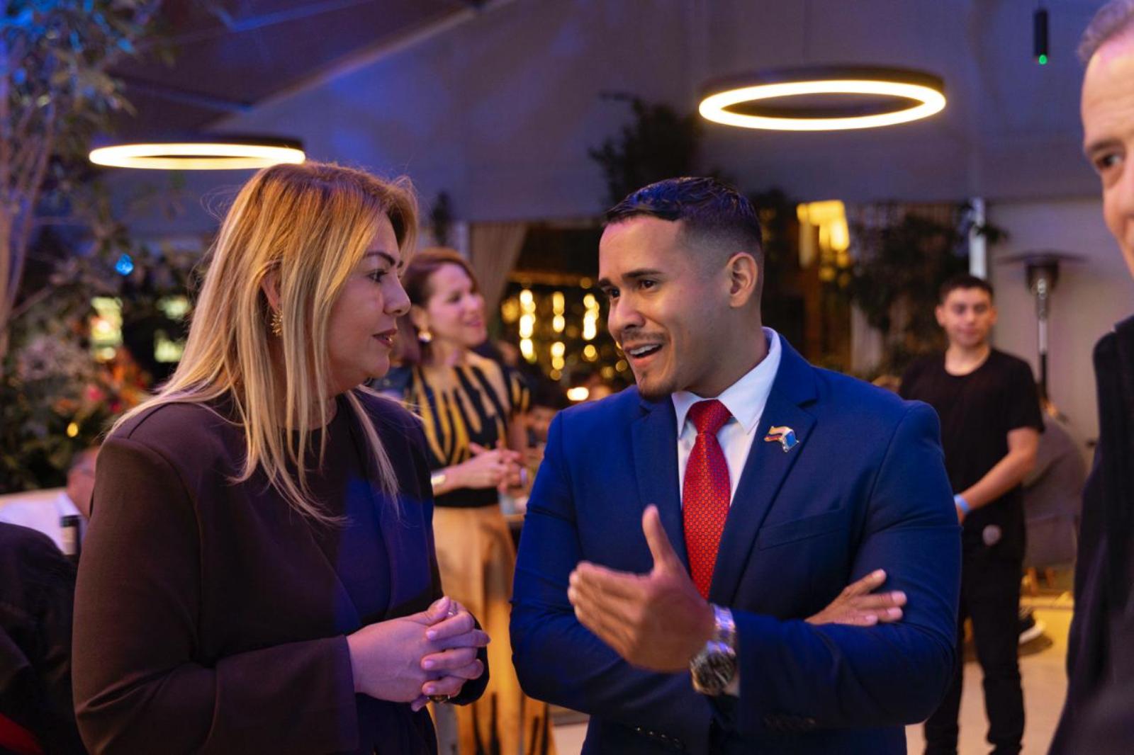 Minister Wendrick Cicilia a celebra di 10 aña di ATA Latino America