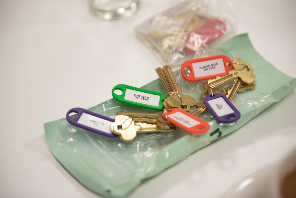 Minister di Salubridad Publico a entrega yabi di Laboratorio HOH na ...