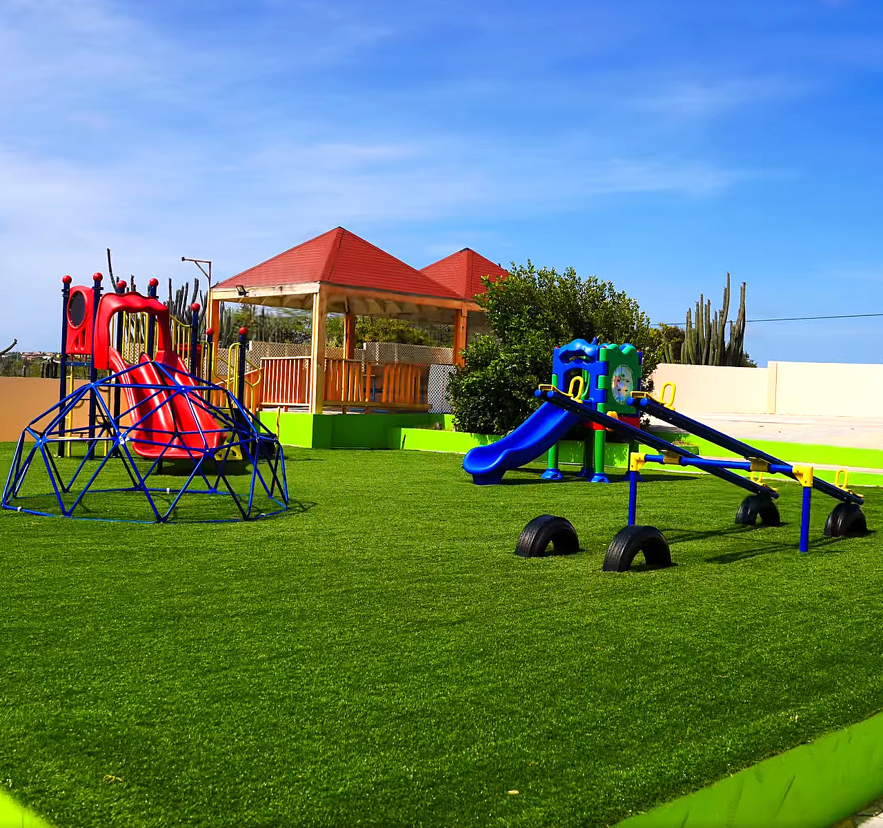 Ministro Mervin Wyatt-Ras a haci bishita na Casa Cuna