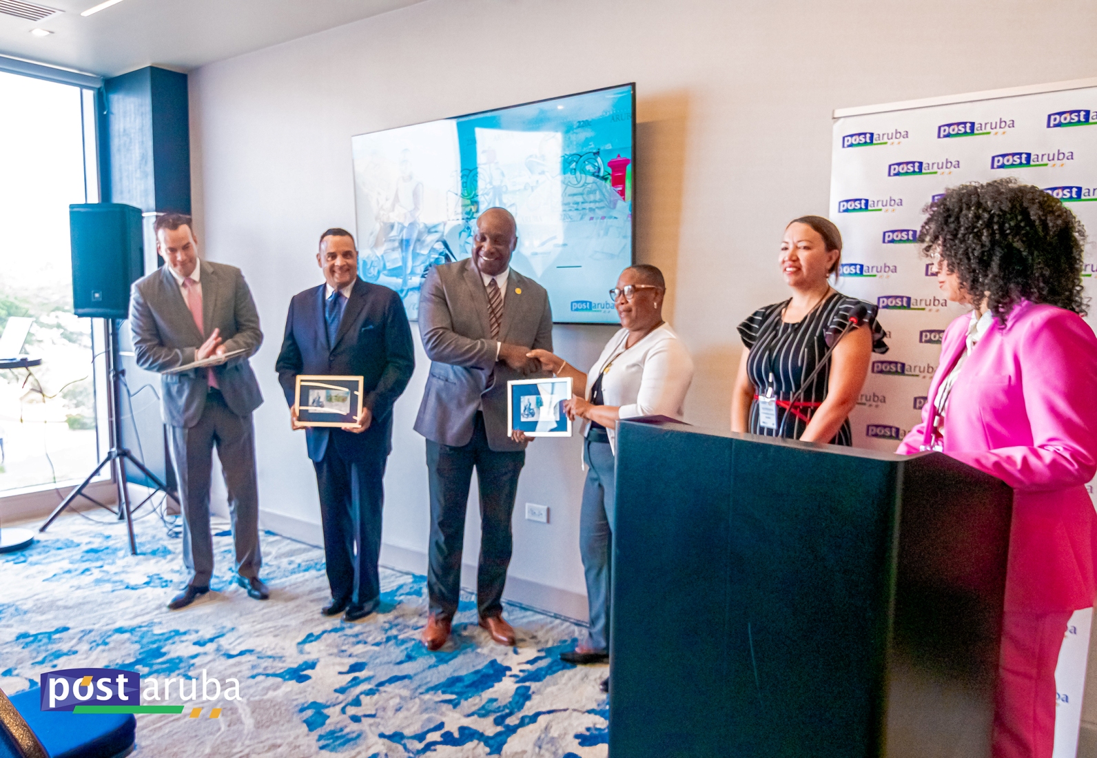 Post Aruba ta anfitrion di tayernan pa e region postal di Caribe