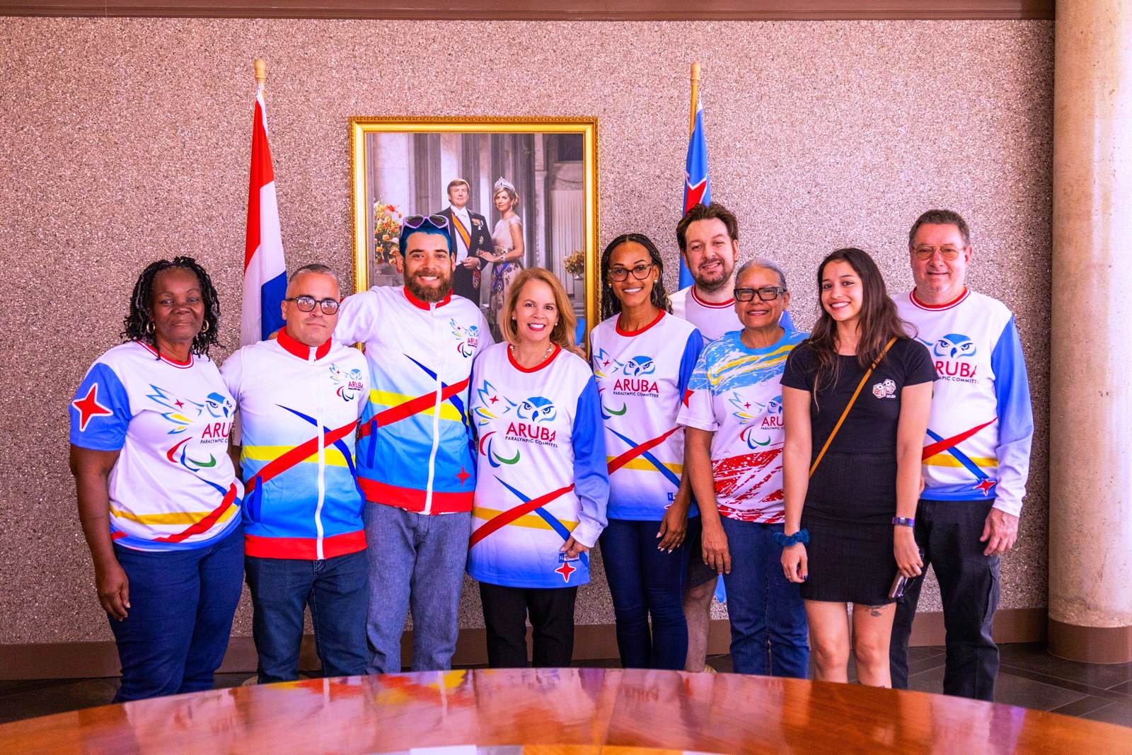 Prome Minister a ricibi Delegacion Paralimpico y a entrega bandera di ...