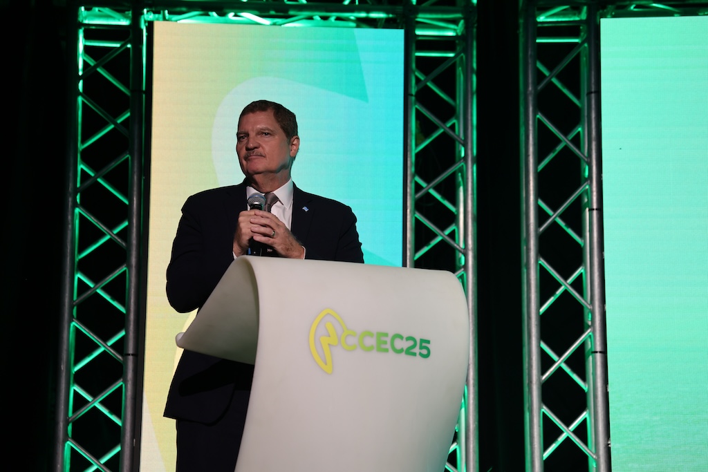 Prome Minister na Conferencia di Clima y Energia 2025: Compromiso firme ...