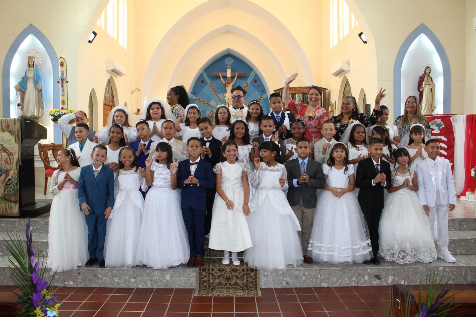 Prome Santa Comunion na Misa Immaculada Concepcion na Santa Cruz