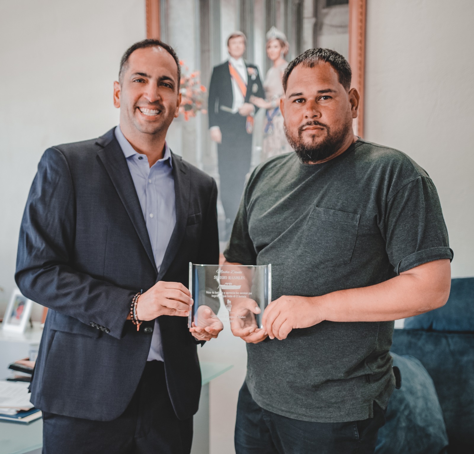 Reconocimento na dos piscado local cu a salba bida di dos turista