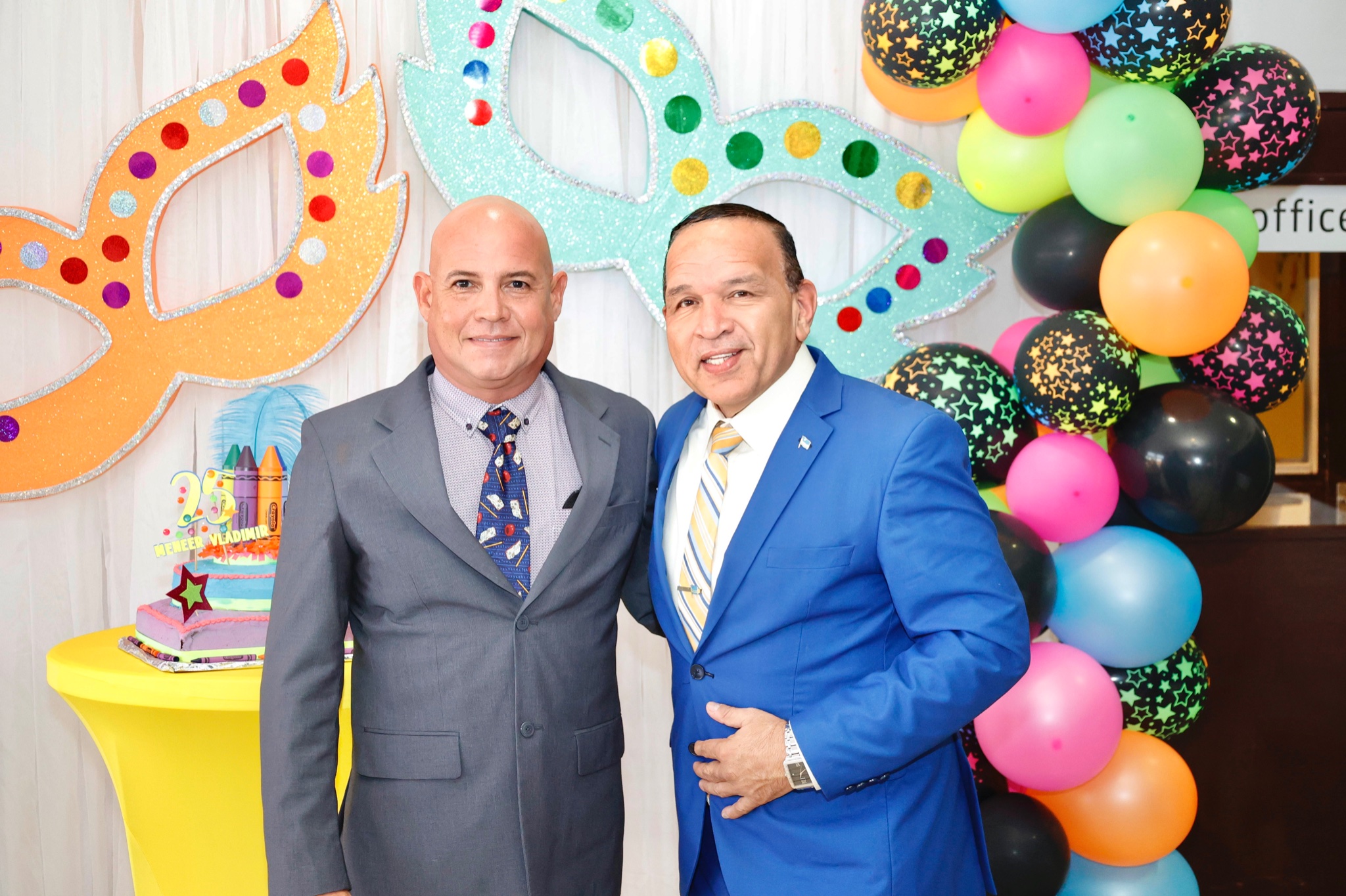 Sharissa Figaroa-Daal y Vladimir de Cuba a celebra cu hunto a traha 60 ...