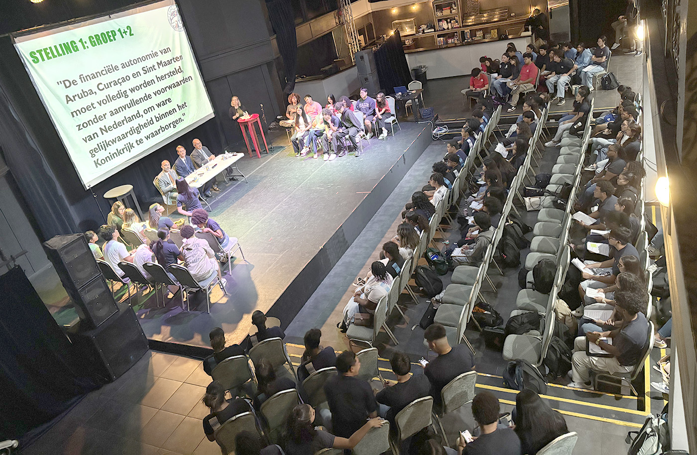 VNO a organiza dia special pa mas di 180 studiante di Colegio Arubano y ...