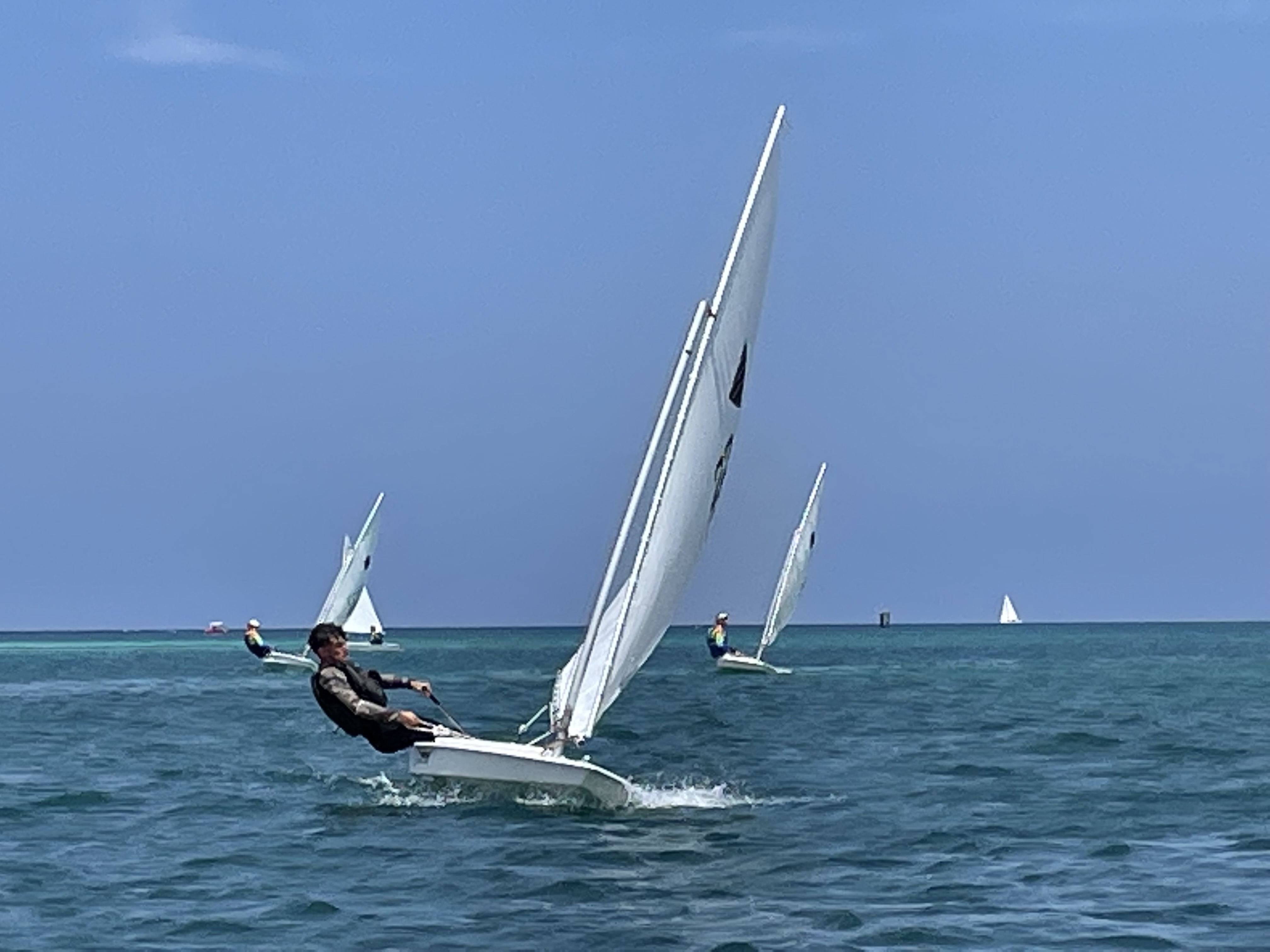 Zane Winterdal a sali pa Sunfish World Championship 2023 na Miami